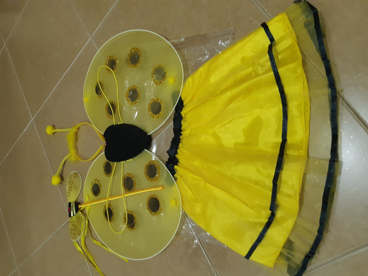 Kostim pcelica Maja 3 - Maske i maskiranje - OLX.ba