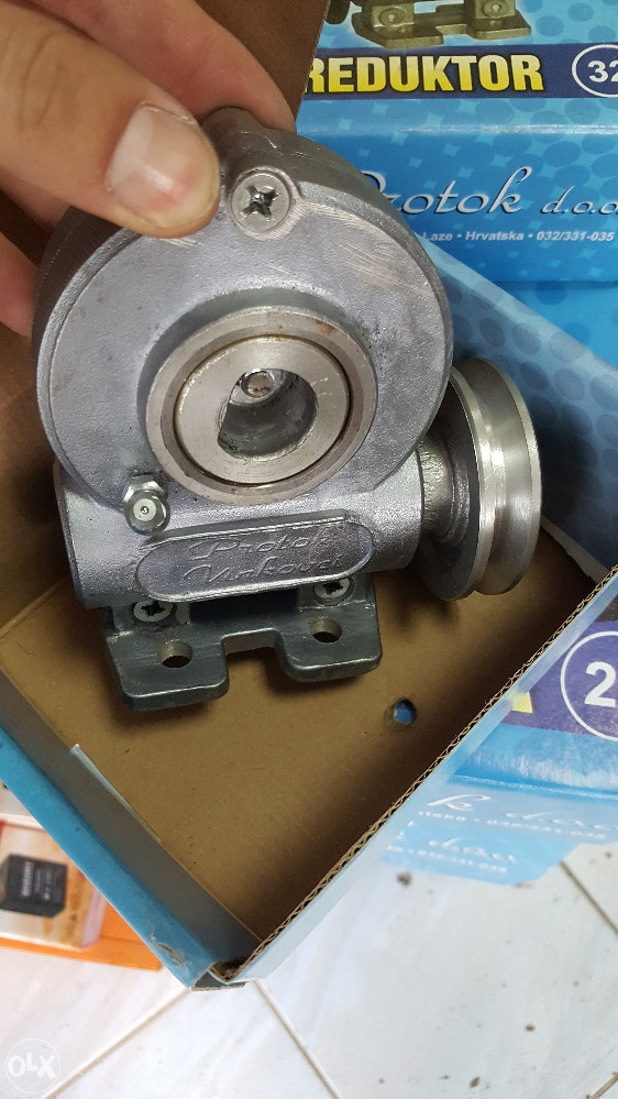 Reduktor za masinu 32 - Mesoreznice i uređaji za meso - OLX.ba