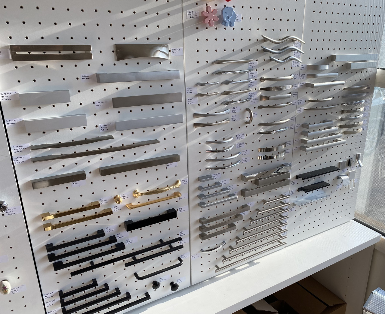 Ruckice rucke za namjestaj - Repromaterijal za namještaj - OLX.ba