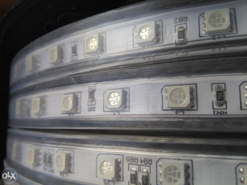 RGB LED TRAKA 220V VODOOTPORNA 14,4W/1m 5050 IP67 - LED rasvjeta - OLX.ba