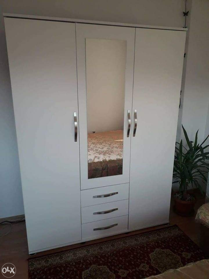 Trokrilni orman 50cm dubine 1.20 sirina 2m visina - Plakari - OLX.ba