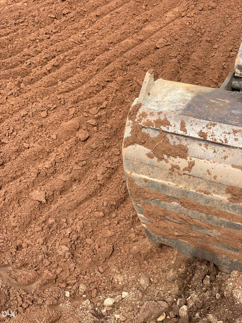 Humus plodna zemlja. zemlja sadnja, bastu, plastenik, travu ...