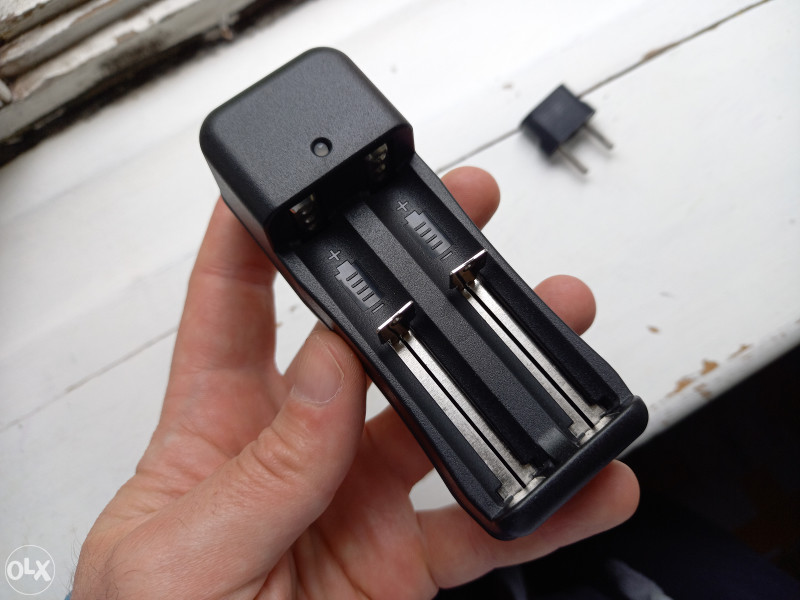 Punjac za Baterije 18650 Baterija - Baterije i punjači - OLX.ba