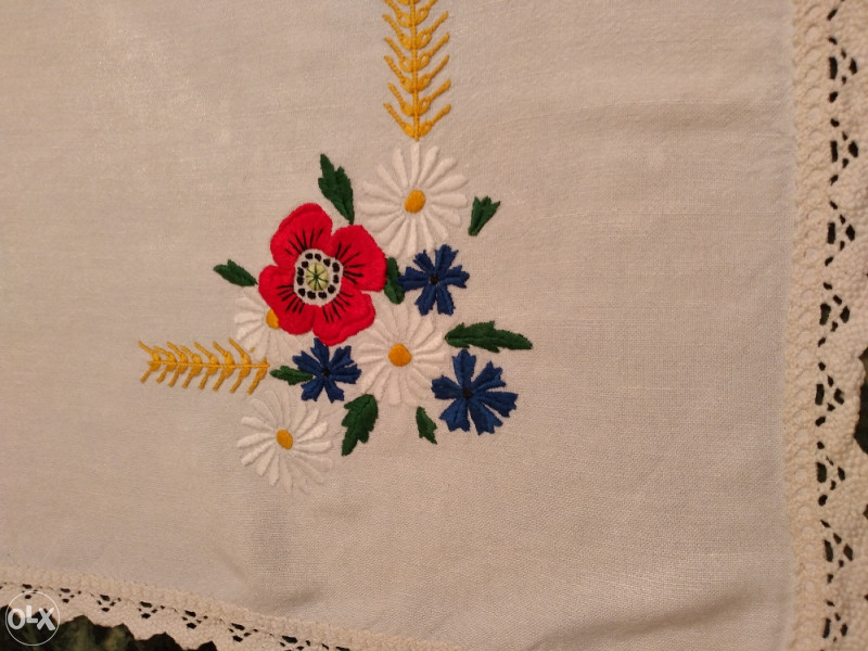 Vezeni starinski stolnjak 100/42.cm - Kućanski predmeti - OLX.ba