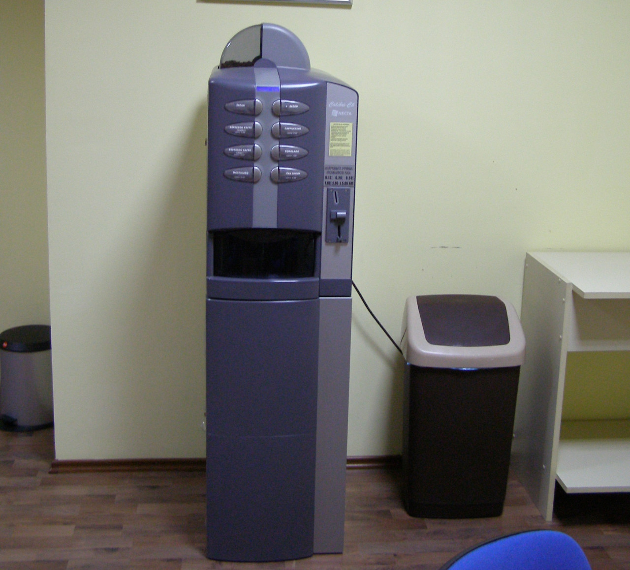 Samouslužni kafe-aparat na novac Necta Colibri C5 - Samouslužni aparati ...