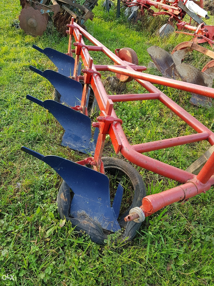 Traktorski plugovi 8,10,12 cola. 3,4 brazde trobrazni - Plugovi - OLX.ba