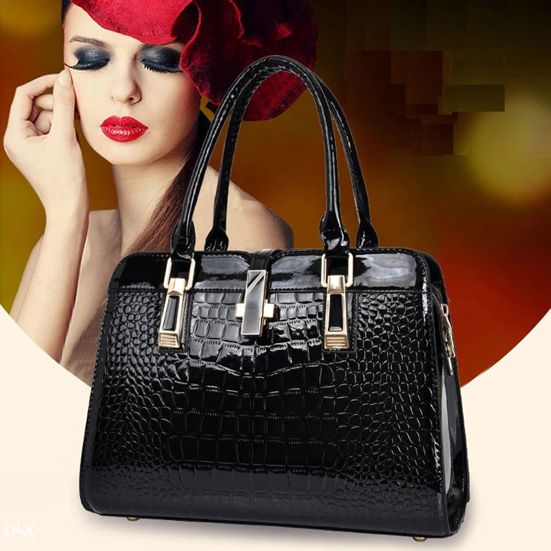 Luksuzna Zenska Torbica - Lady D - Torbe i ruksaci za žene - OLX.ba