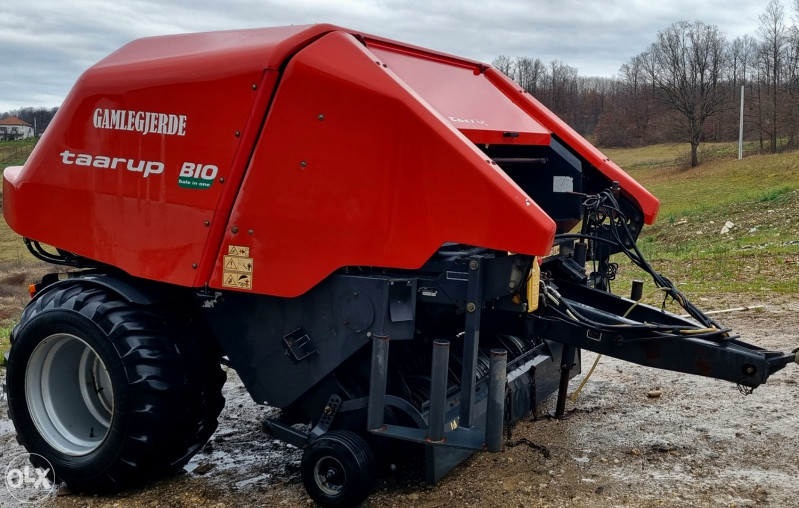 Rolo balirka TAARUP BIO sa omotacem presa 120x120 dve na stanju ...
