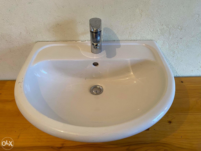 Umivaonik sa cesmom - Umivaonici/Lavaboi - OLX.ba