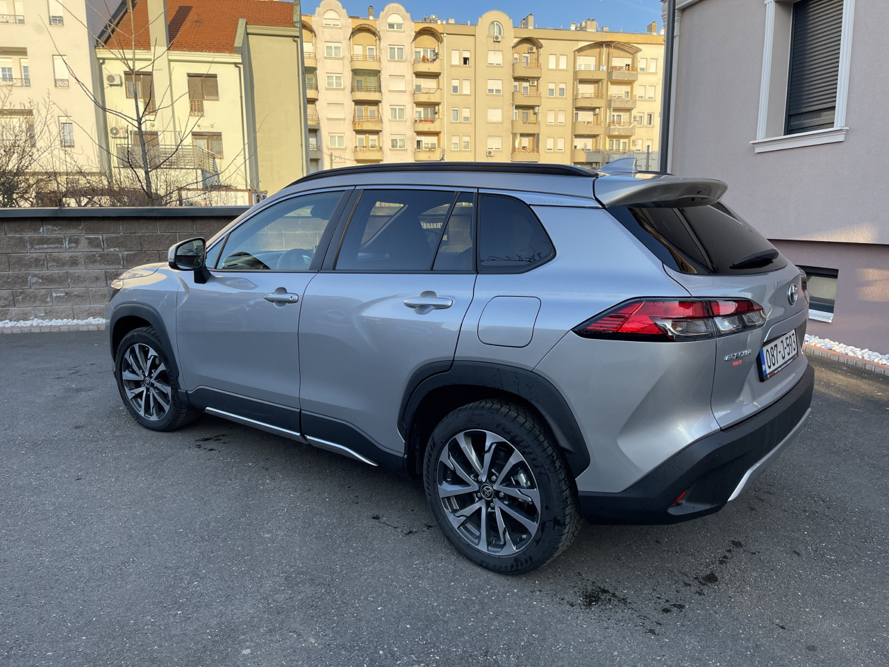 Toyota Corolla Cross - Automobili - OLX.ba