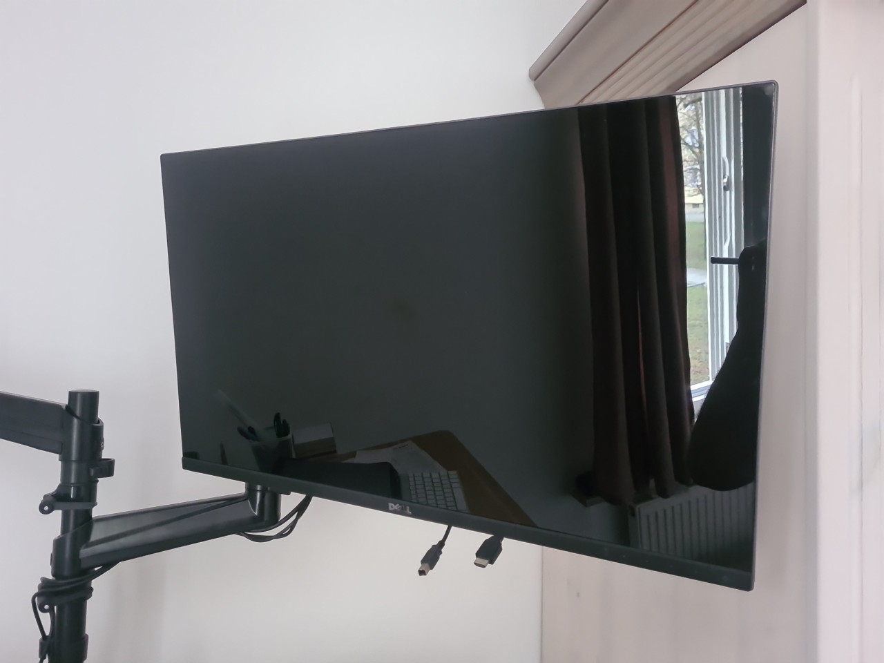 Monitor Dell S2715Ht 27" Full HD 1920 X 1080 IPS LCD - Monitori - OLX.ba