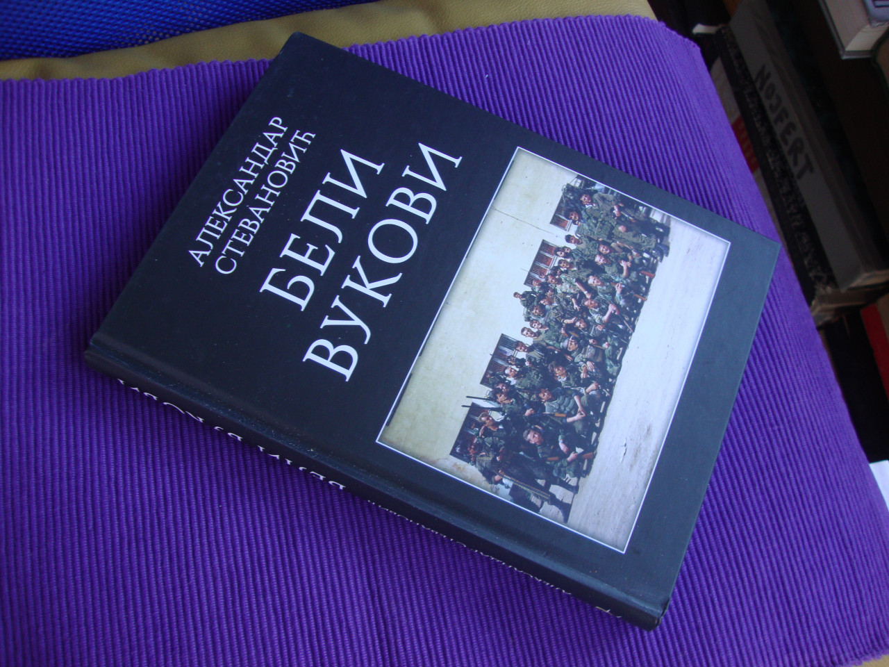 Beli vukovi - Aleksandar Stevanović - Beletristika - OLX.ba