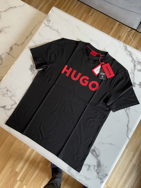 *HUGO BOSS* Majica vl.M,L,XL i XXL - Majice i košulje za muškarce - OLX.ba