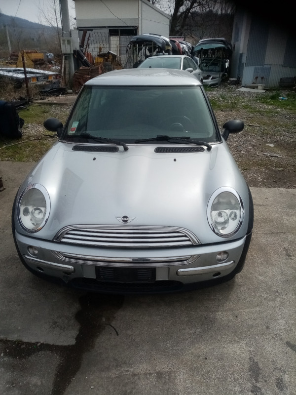 Mini moris Cooper 1.6 Benzin 2004 godina djelovi - Automobili u ...