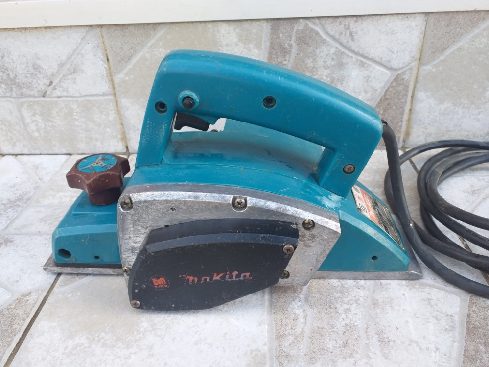 MAKITA 1923B hoblarica oblic oblarica blanja - Hoblarice/Abrihteri - OLX.ba