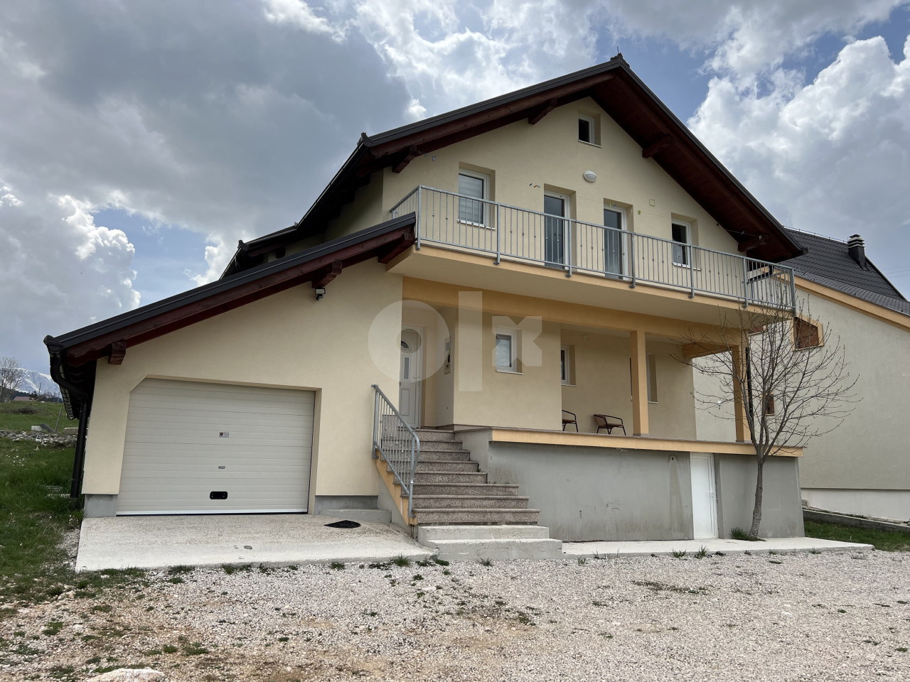 kuca stan blidinje risovac 2 stana apartman prodaja - Kuće - OLX.ba