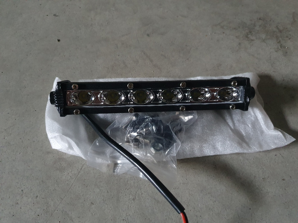 Led far univerzalni model, 18x3 cm - Farovi i Štopke za automobile - OLX.ba