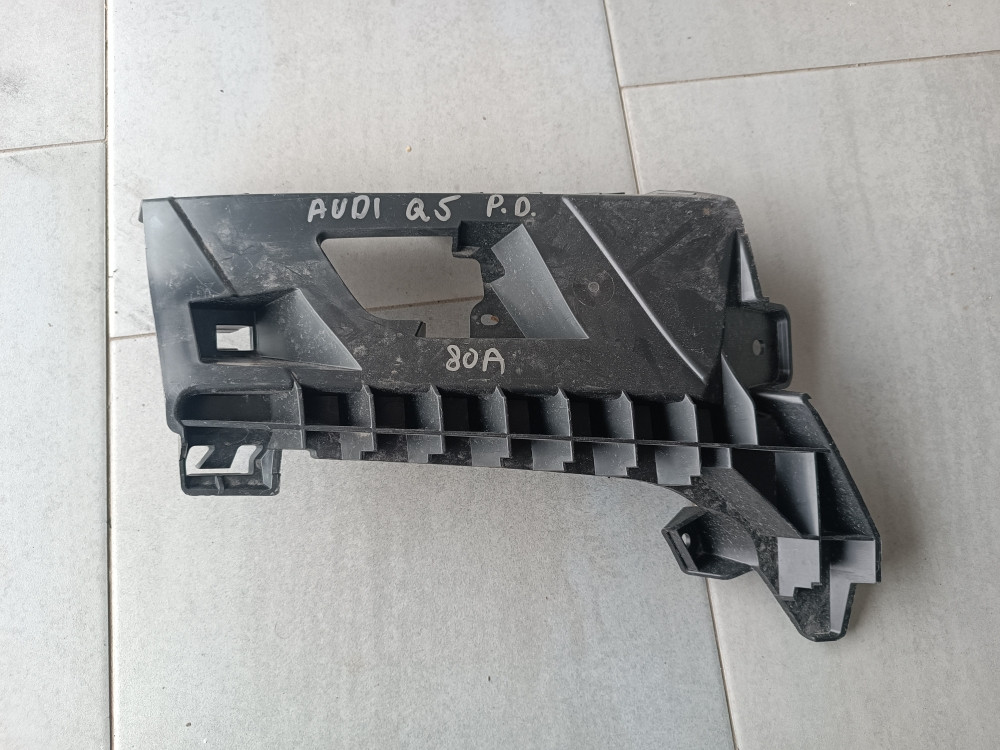 Prednji Desni Nosac Branika Audi Q5 80A807096 - Nosači/Grede branika ...