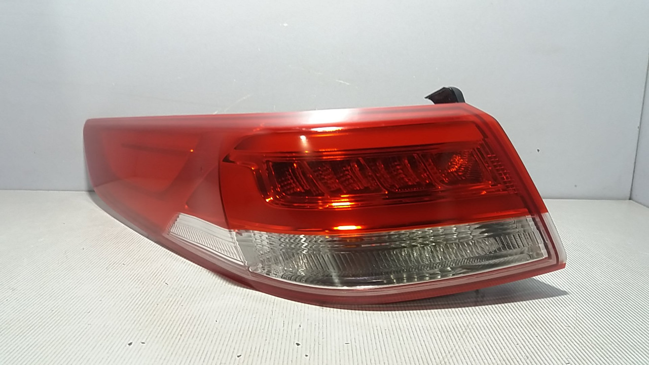 92401-D4 STOP SVJETLO KIA OPTIMA > 15-19 - Farovi i Štopke za automobile - OLX.ba