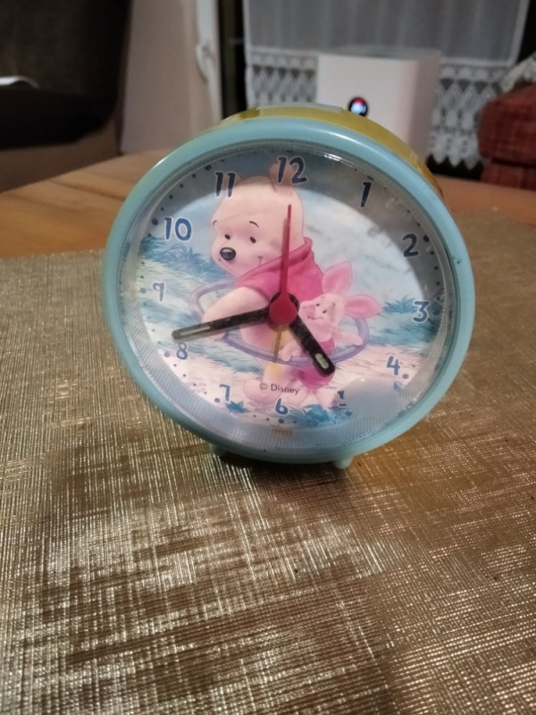 Stari sat -budilnik Winnie Pooh,ispravan - Antik nakit i satovi - OLX.ba