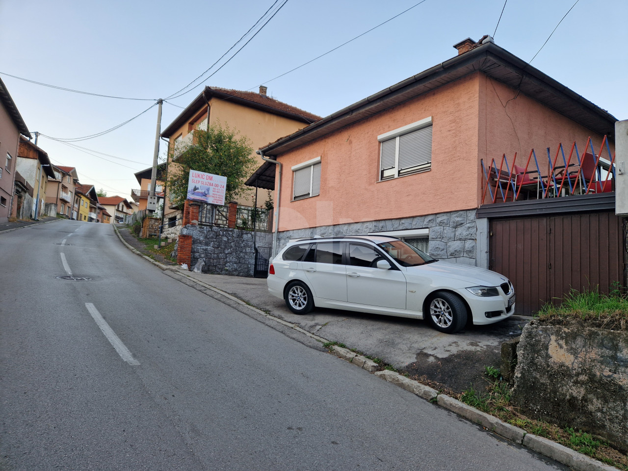 KUCA DOBOJ CENTAR GRADA ,1-1 ,vlasnik MOZE POD HIPOTEKU,citaj det ...