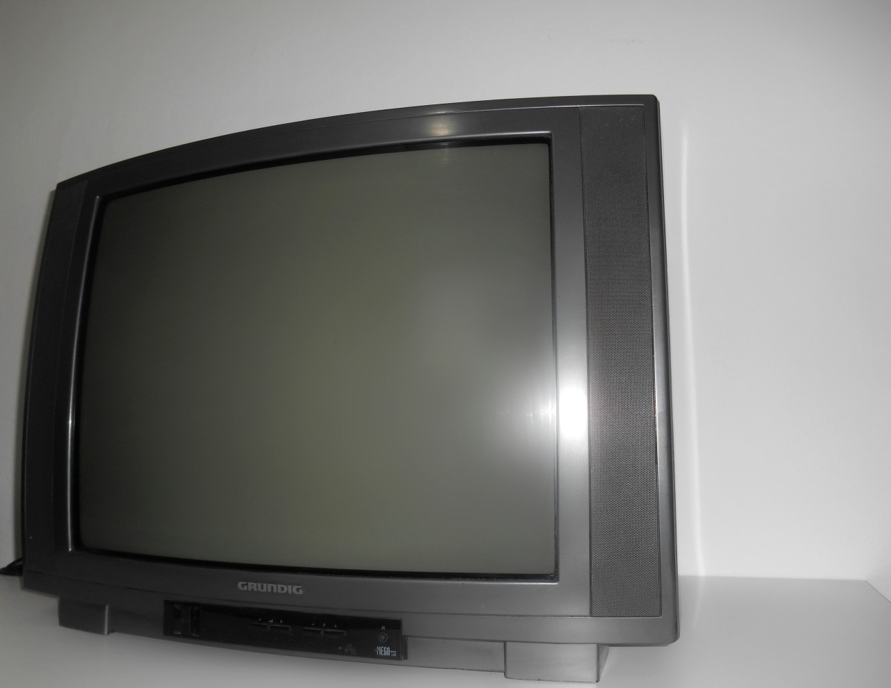 Veliki CRT televizor Grundig XS70 - Televizori TV - OLX.ba