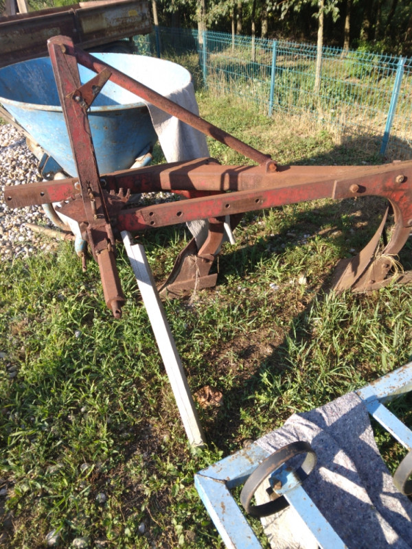 Plug IMT 577 - Plugovi - OLX.ba