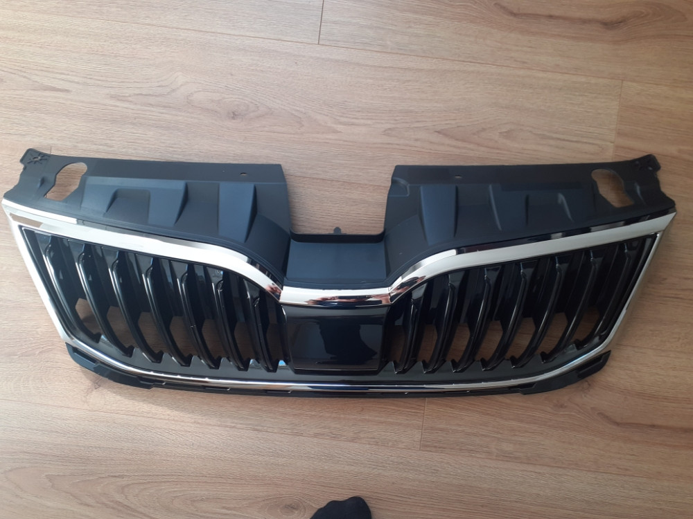 Prednja maska Škoda Octavia 3 - Branici/Karambolke i spojleri - OLX.ba