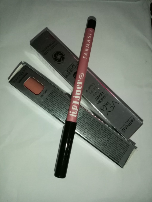 Farmasi Matt tečni ruž i olovka za usne - Ruževi/Karmini - OLX.ba