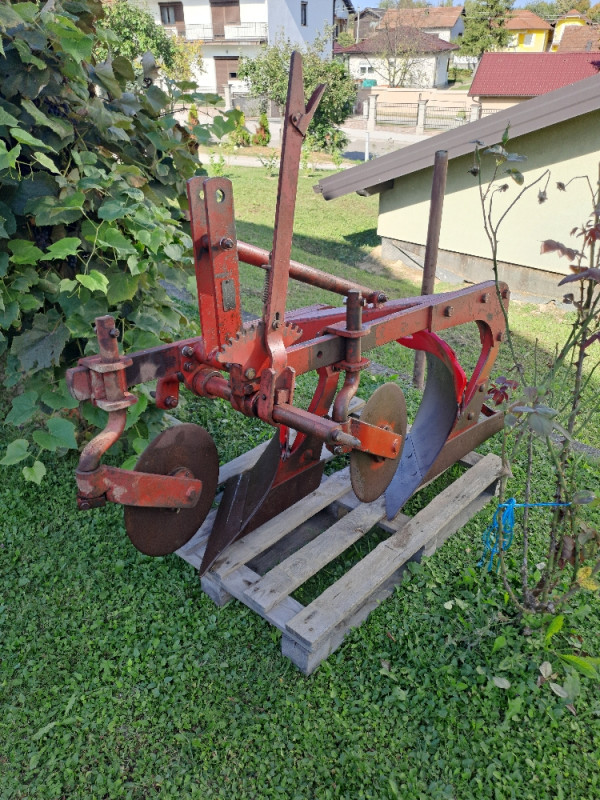 Plug IMT 755 - Plugovi - OLX.ba