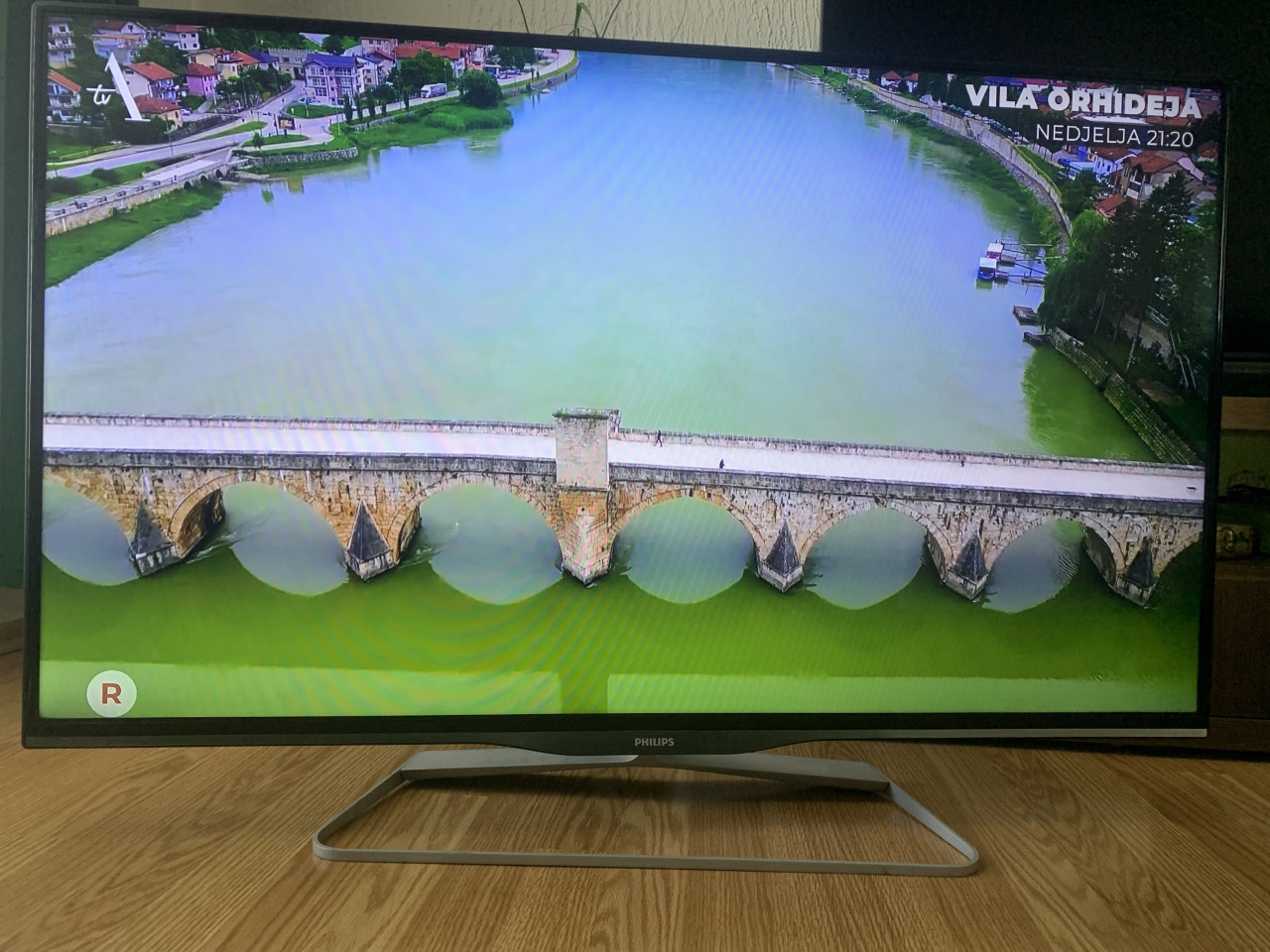 PHILIPS Full HD LED LCD 47" 3D WiFi - LED LCD - OLX.ba