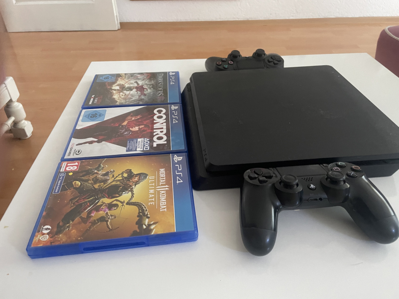 Ps 4 ps4 Play station 4 - Konzole - OLX.ba