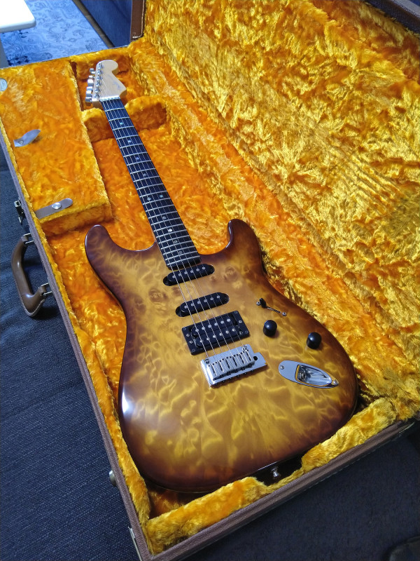 Fender American Deluxe Stratocaster QMT 2005 - Električna gitara - OLX.ba