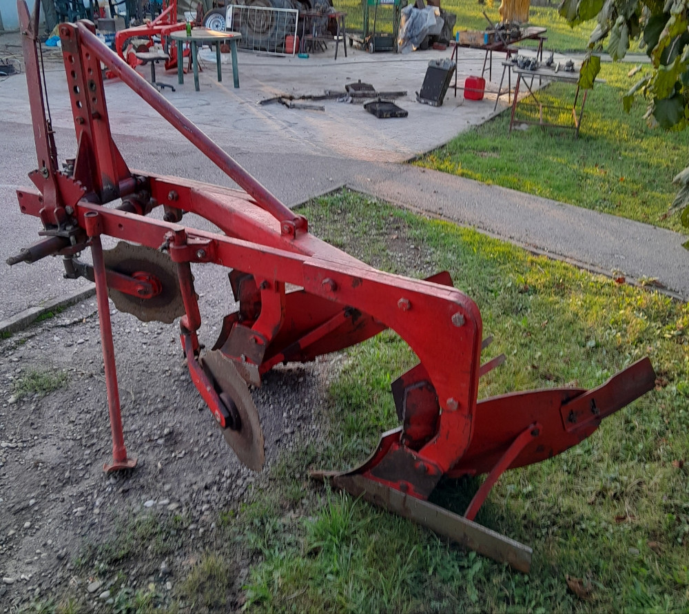 Plugovi IMT 14 coli - Plugovi - OLX.ba