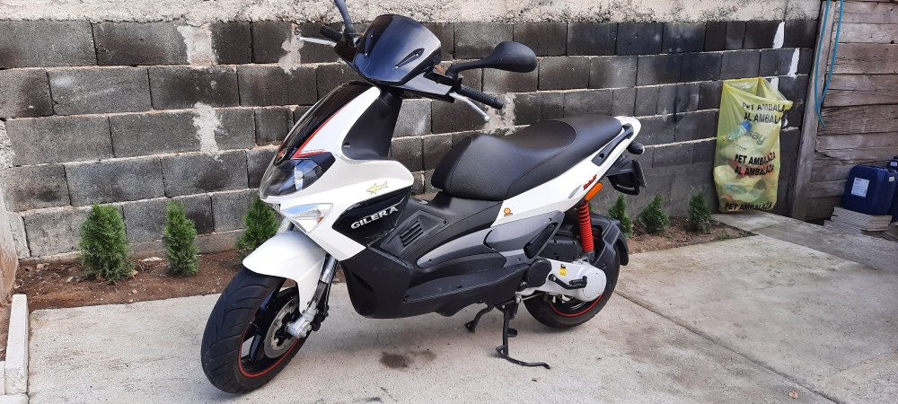 SKUTER GILERA RUNER 50 - Motocikli - OLX.ba