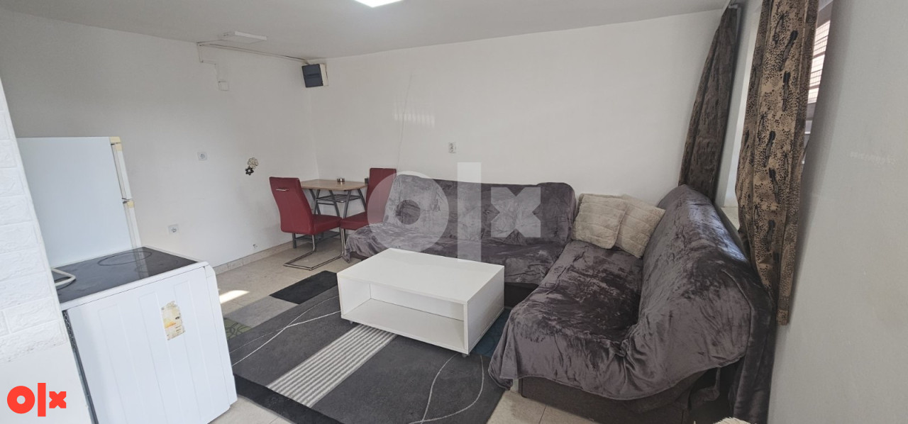 Sarajevo Pofalici humska garsonjera u kuci - Stanovi i apartmani - OLX.ba