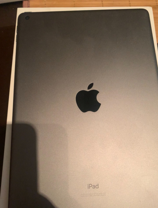 Ipad 7 generacija - Tablet PCs - OLX.ba