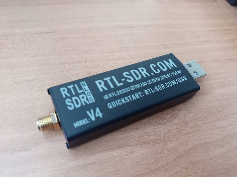 RTL-SDR V4 USB prijemnik (softverski definiran radio) - Radio amaterski uređaji i oprema - OLX.ba