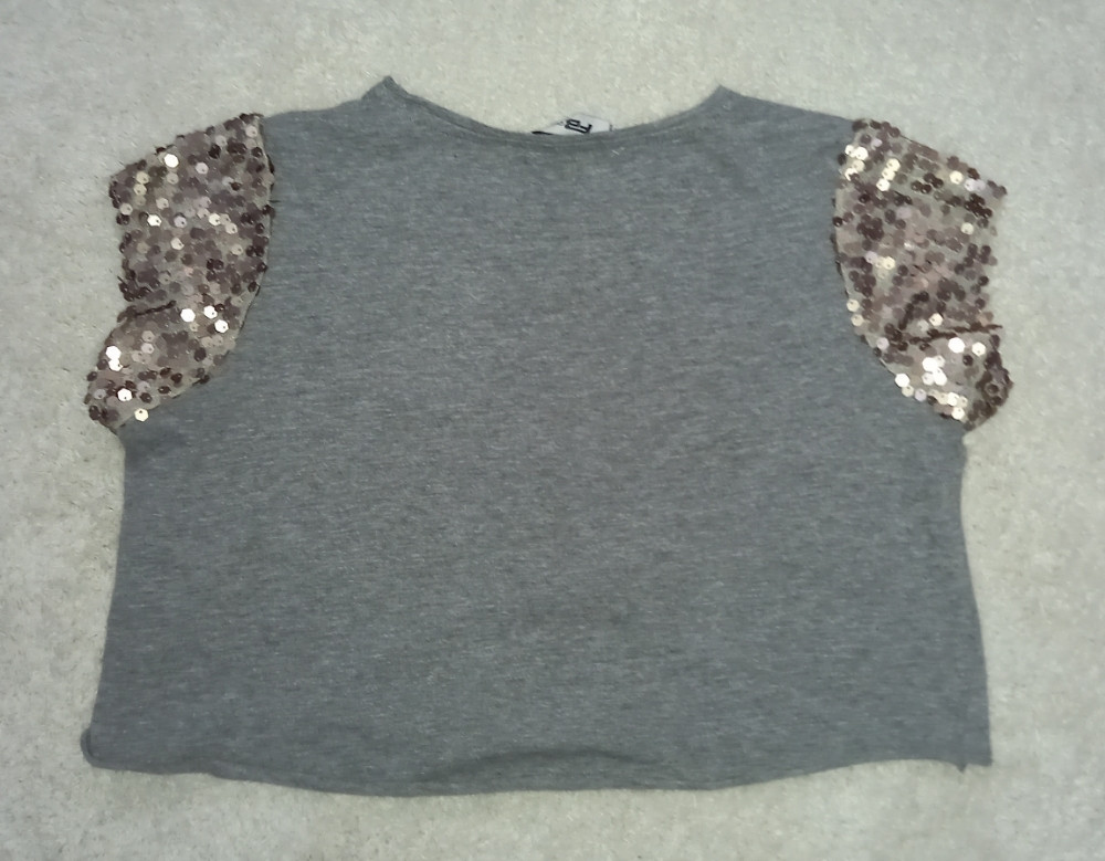 Crop top sa orlom | alt fashion - Majice i košulje za žene - OLX.ba