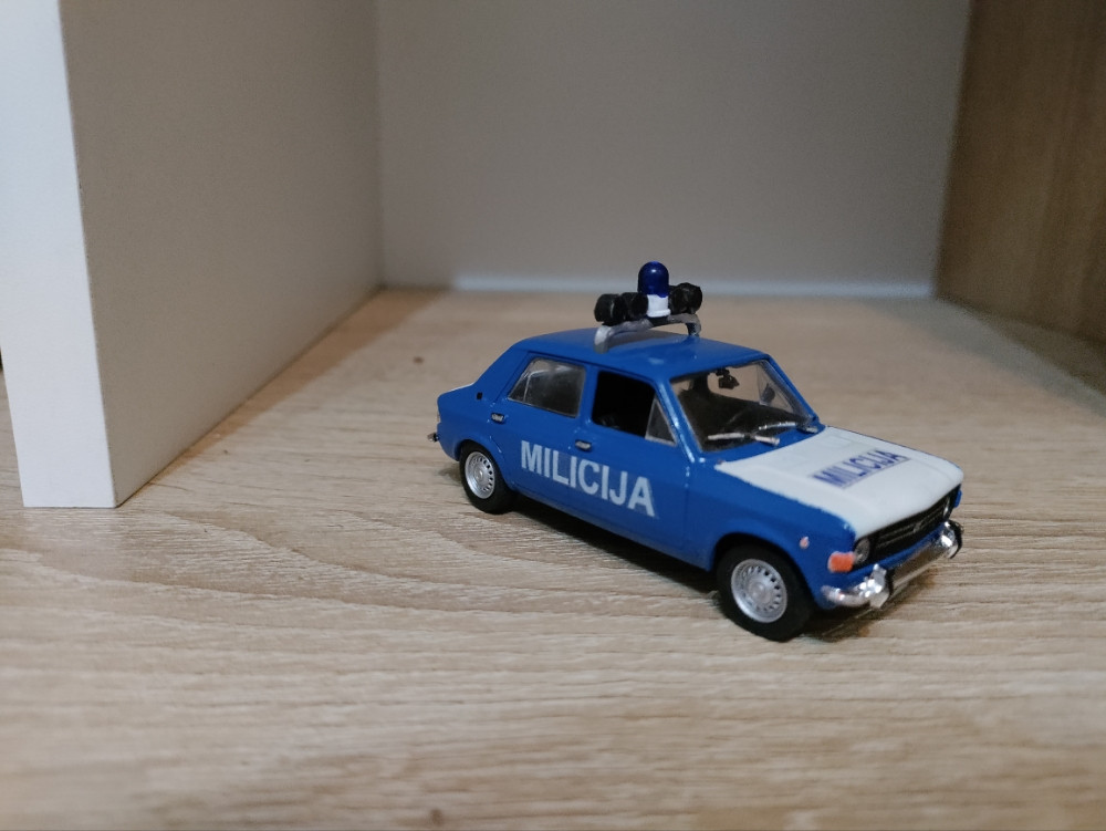 Zastava 101 - Stojadin MILICIJA - Autići (makete automobila) - OLX.ba