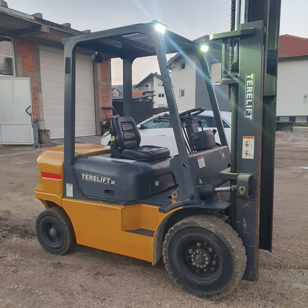 Viljuskar 3.5t - Viljuškari - OLX.ba