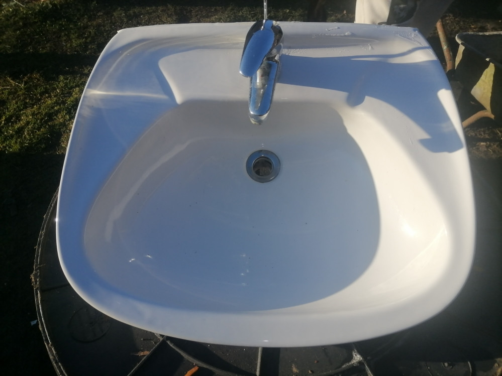 Lavabo sa cesmom - Umivaonici/Lavaboi - OLX.ba