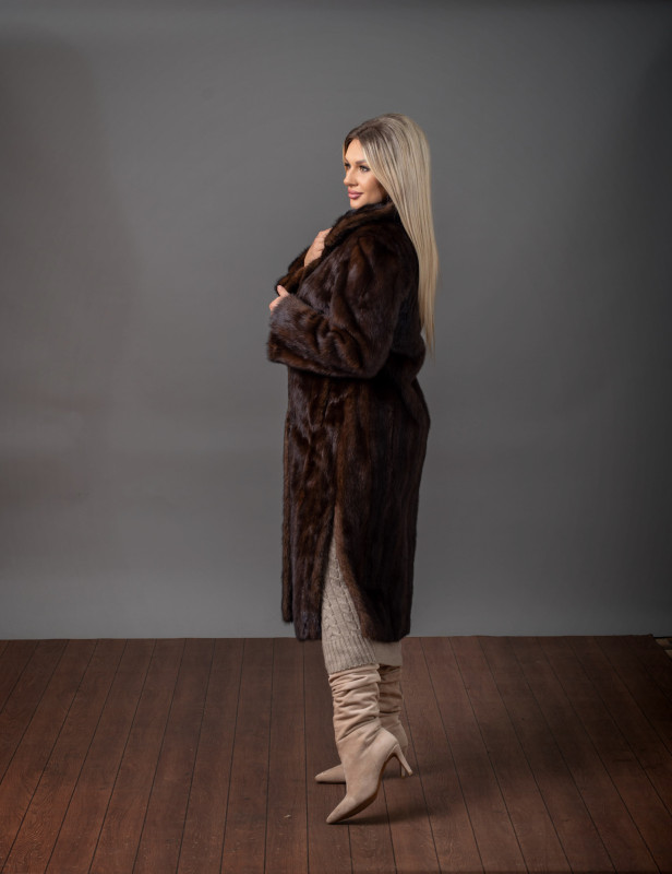 Bunda od nerca M/L - Jakne kaputi i mantili za žene - OLX.ba