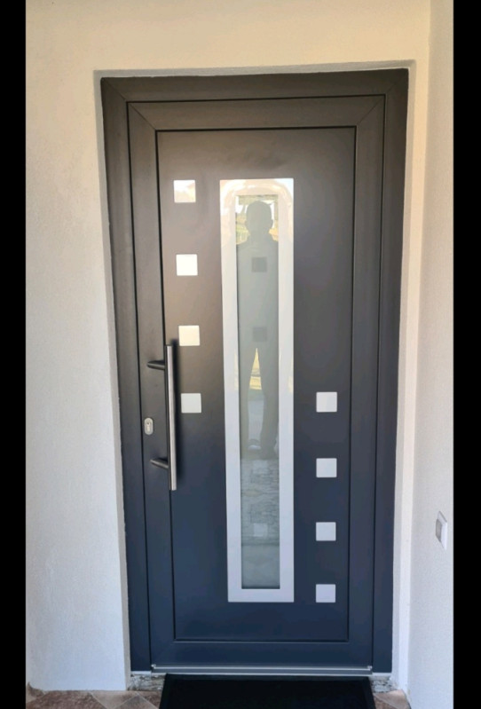 Pvc -Antracit Ulazna Vrata (Novi model ) - Vrata - OLX.ba