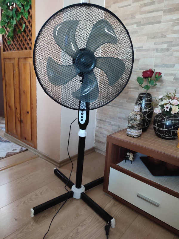 Stojeci ventilator - Ventilatori - OLX.ba