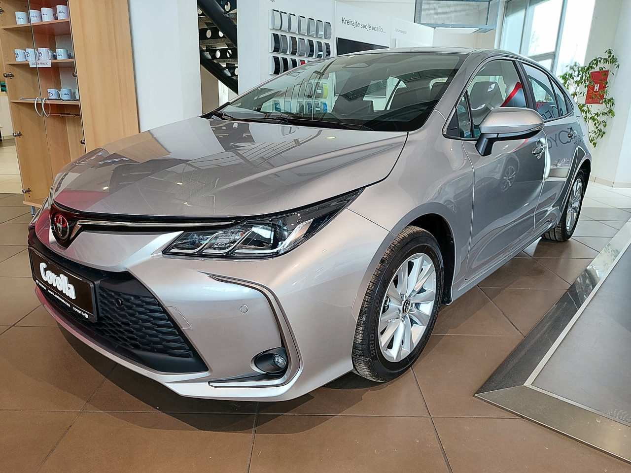 TOYOTA COROLLA SD 1.5 VVT-iW 4D M/T6 LUNA - Automobili - OLX.ba