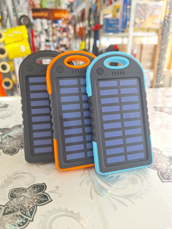 POWERBANK SOLARNI - POWER BANK LI-POLYMER EKSTERNI PUNJAČ 2xUSB - Power ...