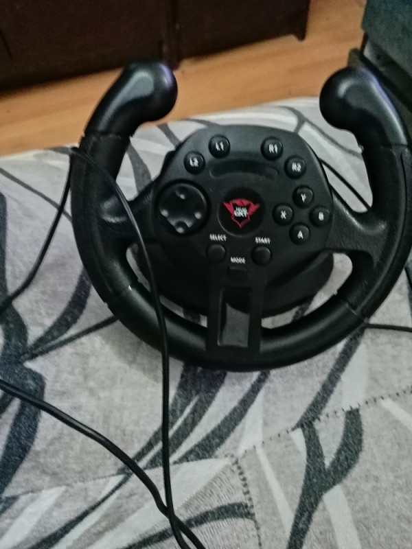 Volan za Pc - Volani za PC i konzole - OLX.ba