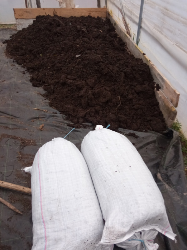 humus za plastenike vocnjake - Zemlja za cvijeće - OLX.ba