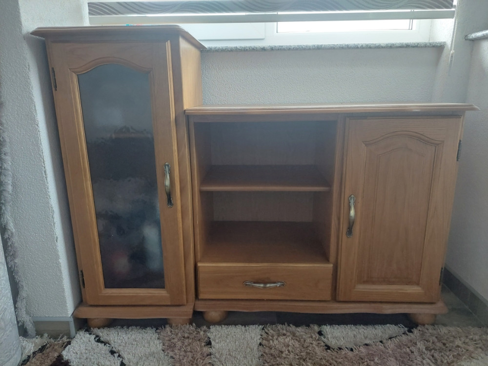 Komada hrast - Komode/Vitrine - OLX.ba